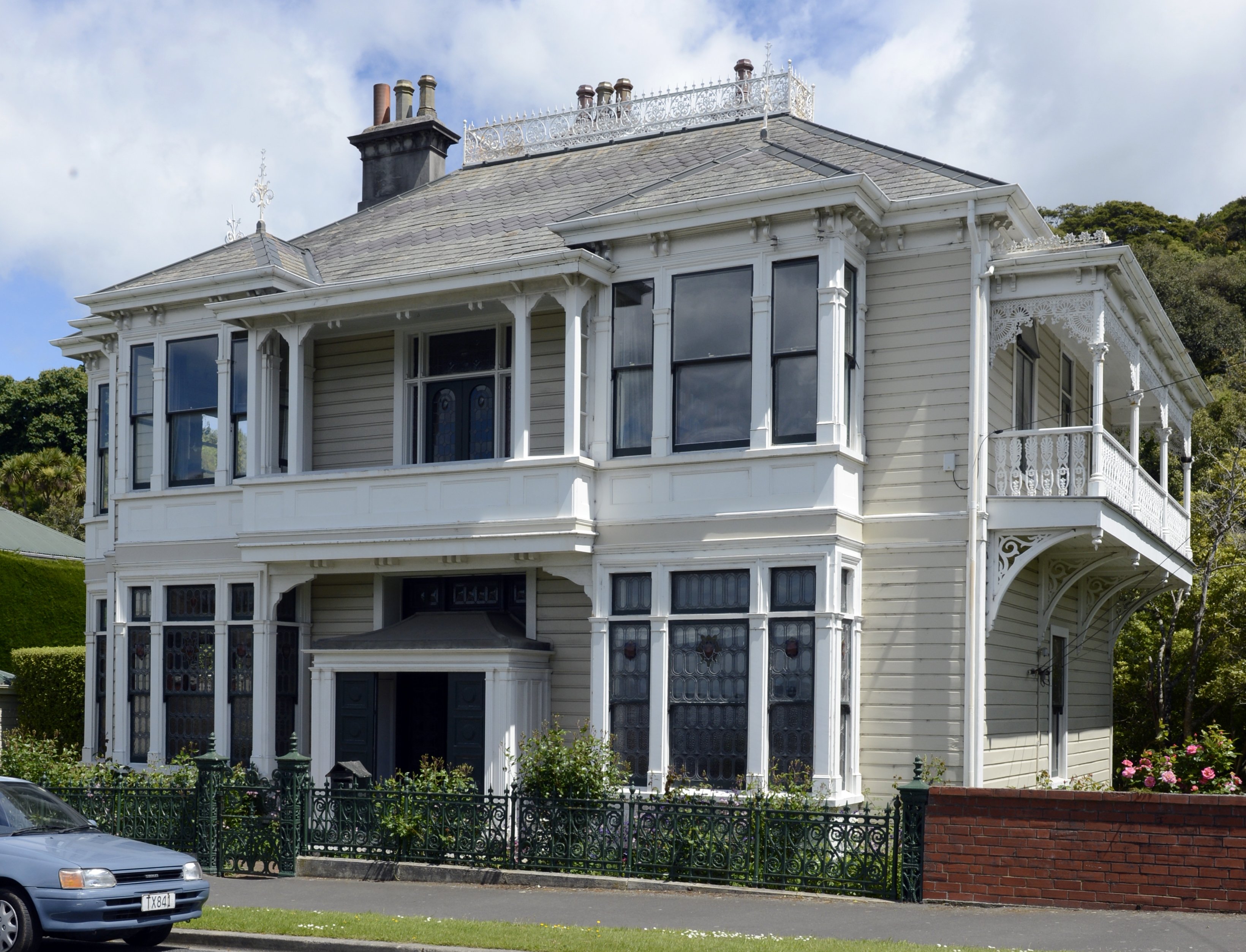 daisy_bank_211116.jpg | Otago Daily Times Online News