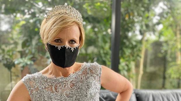 Hilary Barry dons the most glamorous face mask in NZ | Star News
