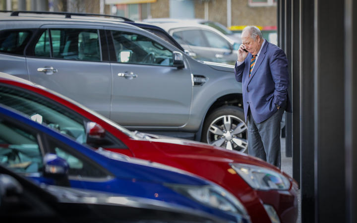 eight_col_200904_roger-bridge_1.jpg | Otago Daily Times Online News