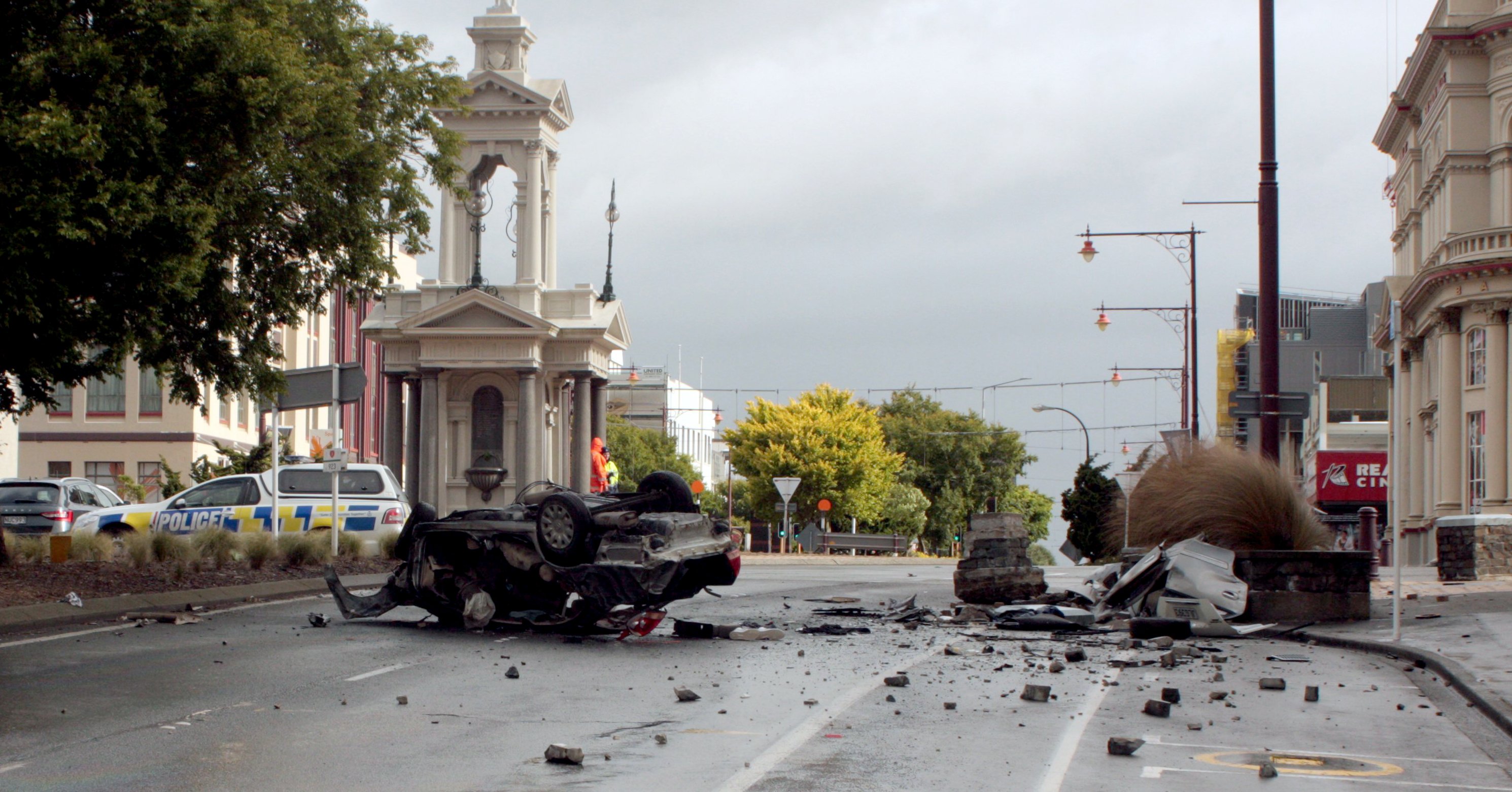 Crash trio caught in car which then catches fire | Otago Daily Times ...