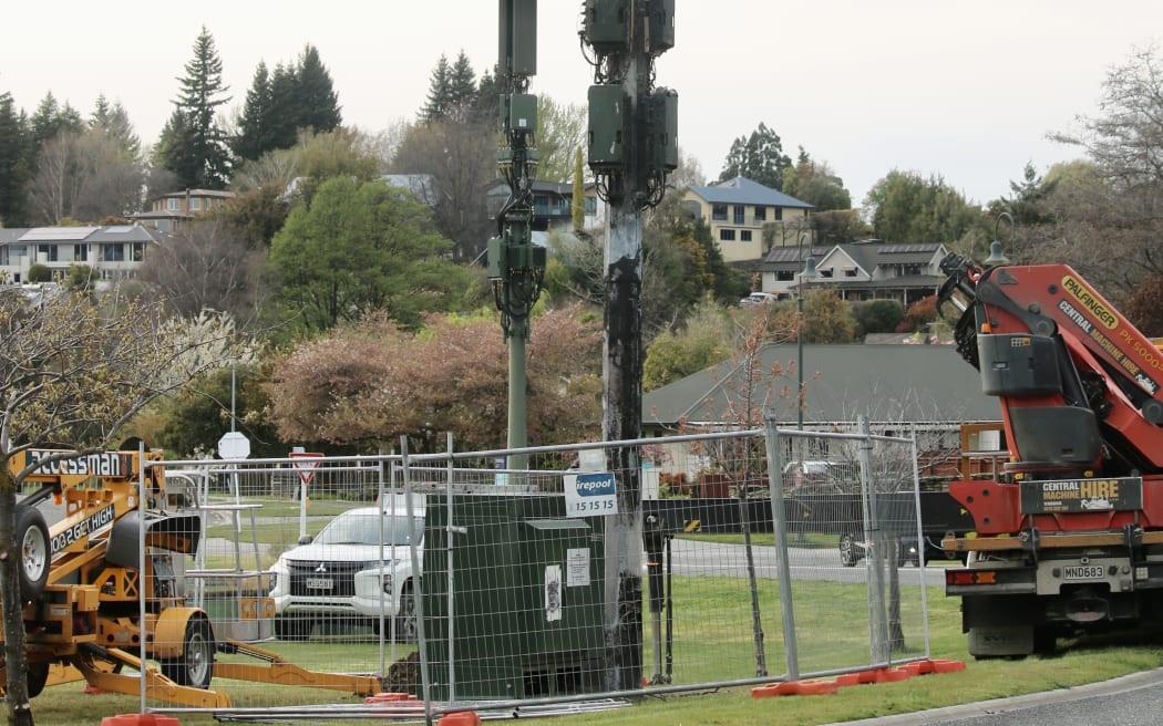 Alleged Wānaka cell tower arsonist refuses to answer judge | Otago ...
