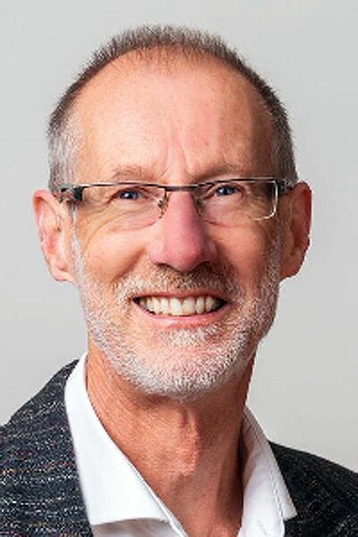 Crouch, pause, touch ... but no need to engage just yet | Otago Daily ...