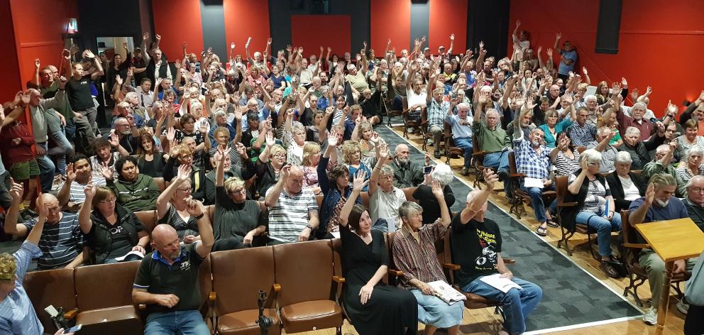 Big Reefton crowd against storing waste plan | Otago Daily Times Online ...