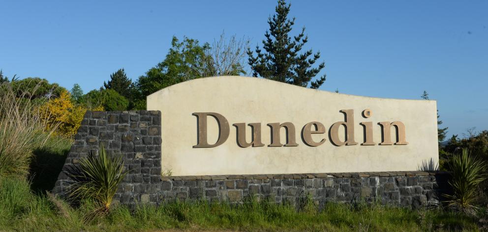 Promote flights to Dunedin, folk in Brisbane say | Otago Daily Times ...