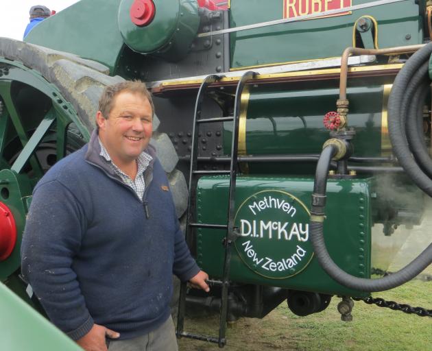 Traction engine off on its big OE | Otago Daily Times Online News