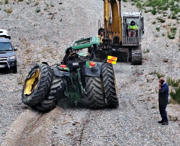 Bridge warning after tractor crash | Otago Daily Times Online News