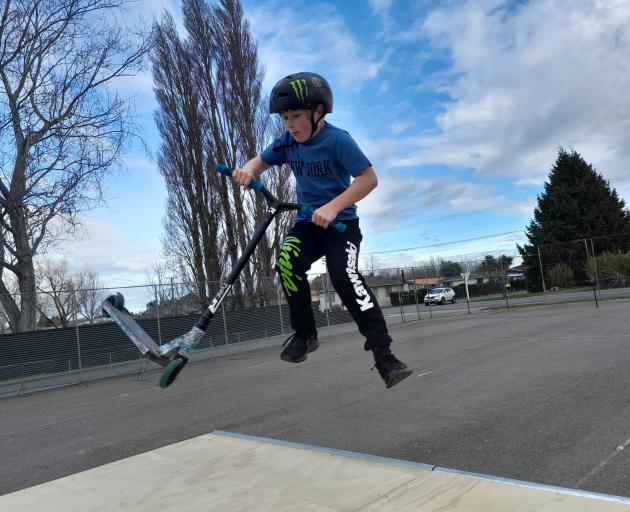 Pupils organise build-a-thon for scooter ramp | Otago Daily Times ...