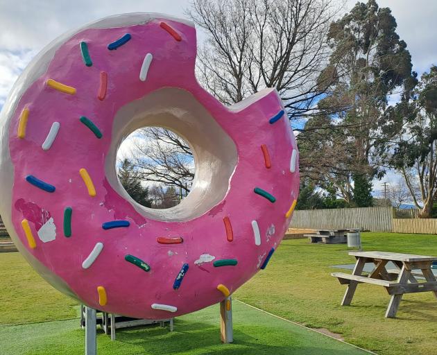Donut’s new paint guaranteed for 10 years | Star News