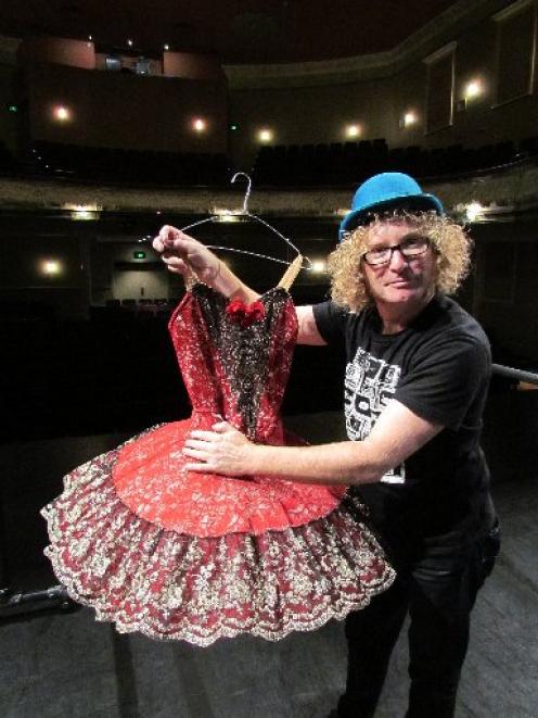 Comedian takes to ballet | Otago Daily Times Online News