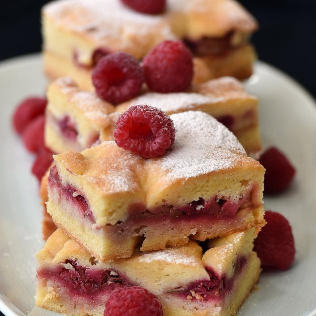 Charlie Sparrow’s rhubarb, raspberry and white chocolate shortcake ...