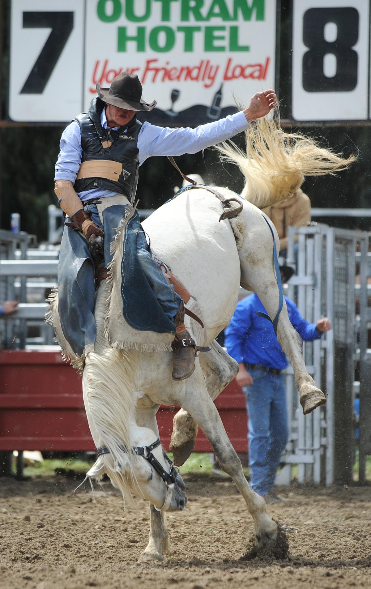 More than 1000 came to view Outram's rodeo | Otago Daily Times Online News