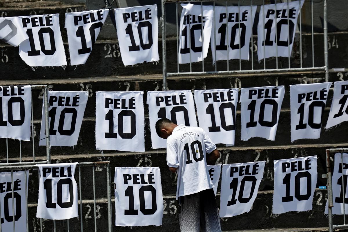Brazil bids farewell to beloved Pele | Otago Daily Times Online News Brazil bids farewell to beloved Pele | Otago Daily Times Online News