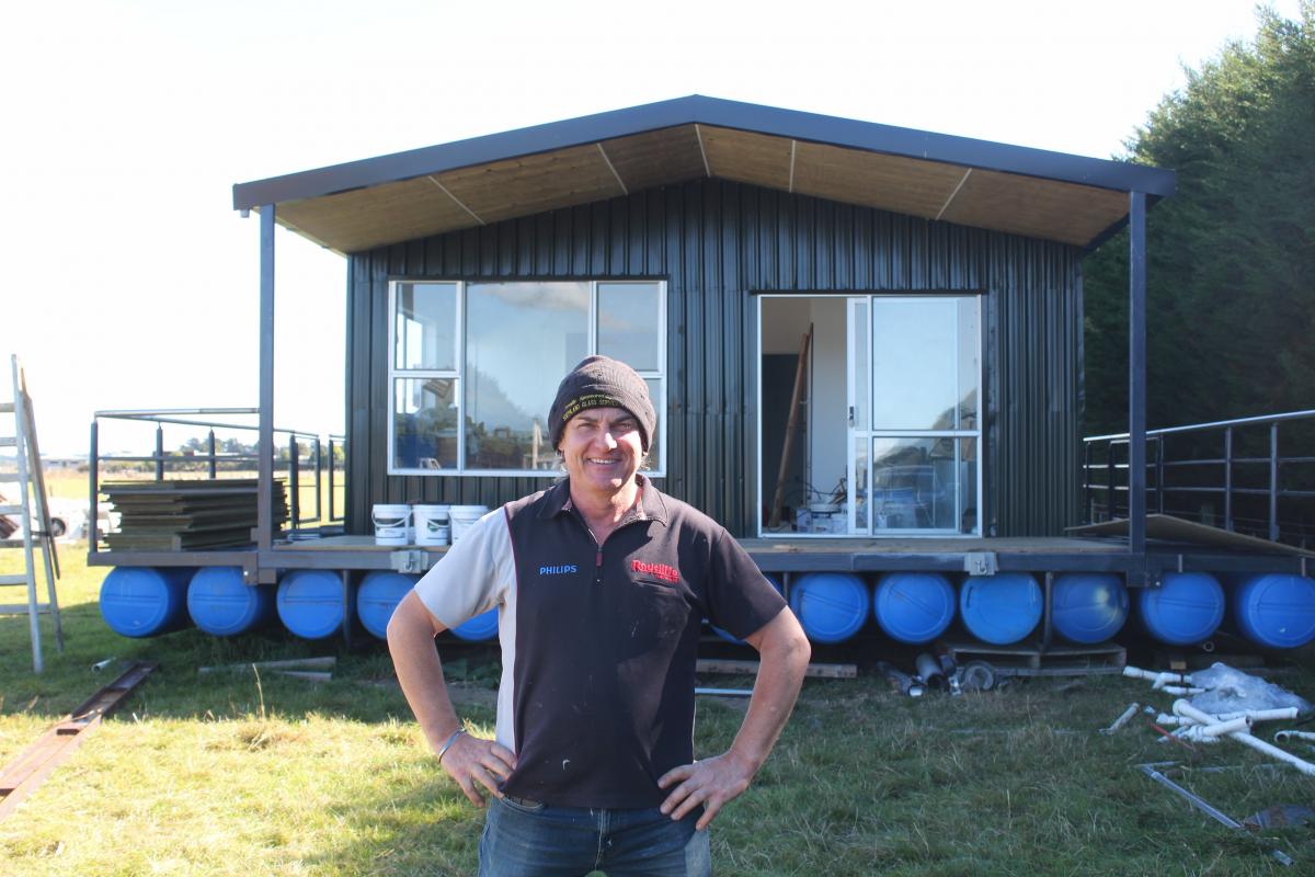Two-year fight to moor houseboat on lake fails | Otago Daily Times ...