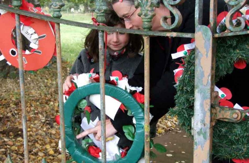 Anzac Day in Balclutha | Otago Daily Times Online News